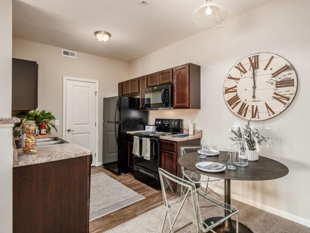 2 BR, 2 BA Apartment 5605 W Broad St Unit 5617D304, Columbus, OH 43228