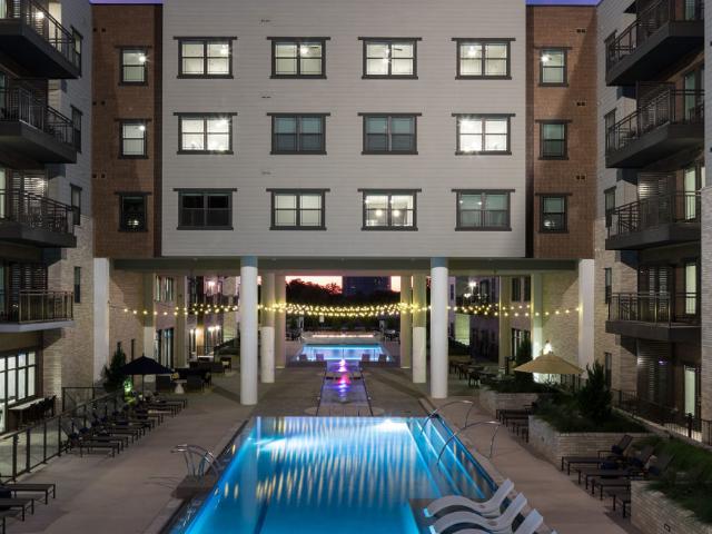 2 BR, 2 BA Apartment 5619 Belmont Avenue Unit 1108, Dallas, TX 75206
