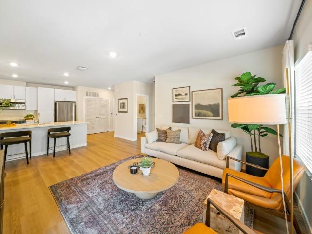 2 BR, 2 BA Apartment 561 Renaissance Way Unit 301, Santa Rosa, CA 95403