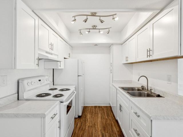 2 BR, 2 BA Apartment 5627 N 16th Street Unit E02, Phoenix, AZ 85016
