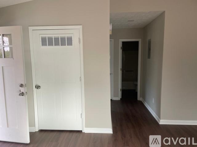 2 BR, 2 BA Apartment 5641 Williamsburg Trace, Atlanta, GA 30349