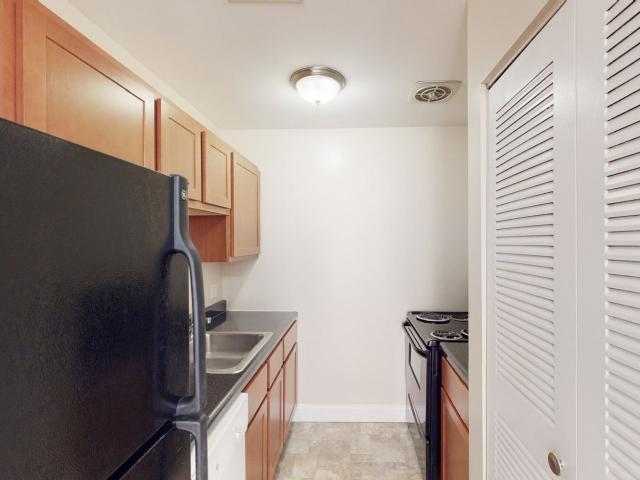 2 BR, 2 BA Apartment 5660 Kingsbury Avenue Unit 324, Saint Louis, MO 63112