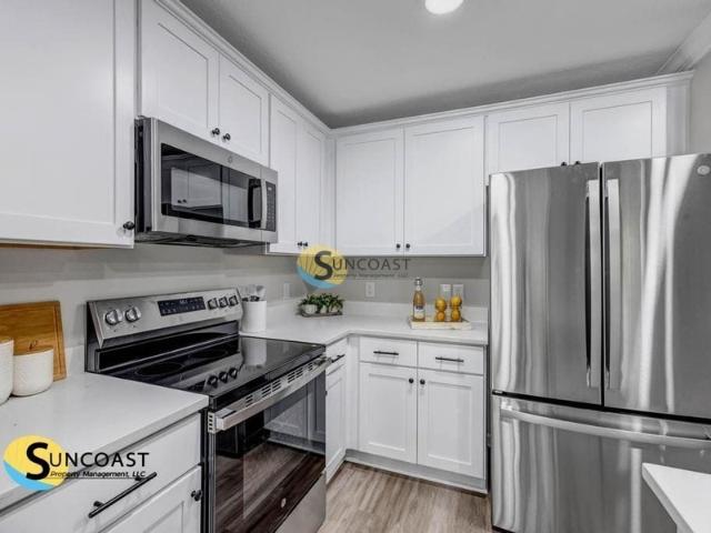 2 BR, 2 BA Apartment 5669 George Ct, Jacksonville, FL 32277