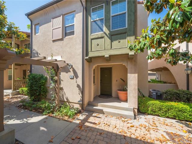 2 BR, 2 BA Apartment 56 Scarlet Bloom, Irvine, CA 92618