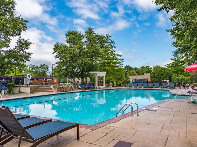 2 BR, 2 BA Apartment 5701 Kugler Mill Road Unit 5707 B, Cincinnati, OH 45236