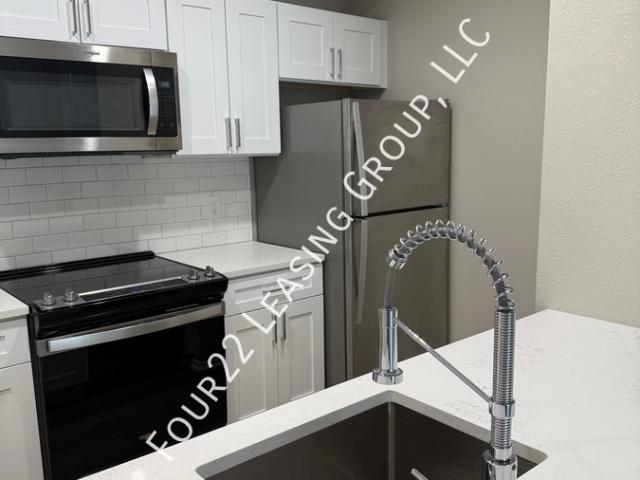 2 BR, 2 BA Apartment 5701 Mopac Expressway, AUSTIN, TX 78749