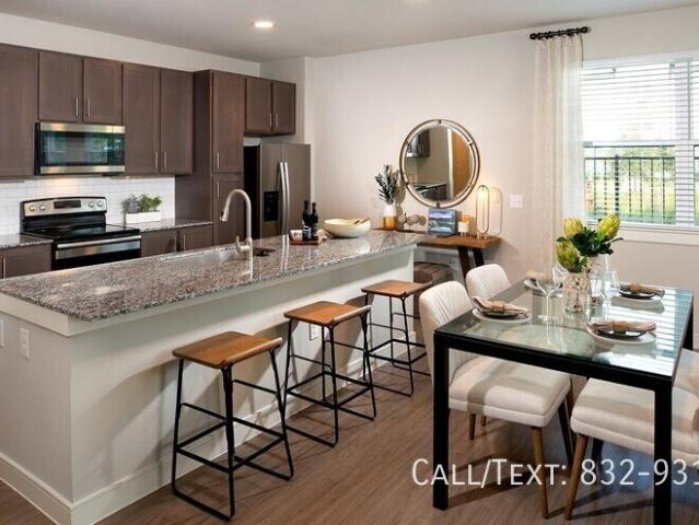 2 BR, 2 BA Apartment 5710 Louetta Rd, Spring, TX 77379