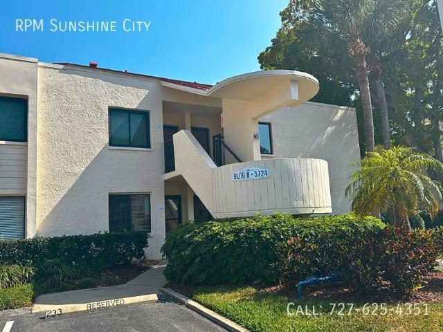 2 BR, 2 BA Apartment 5724 La Puerta Del Sol Boulevard South, St Petersburg, FL 33715