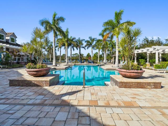 2 BR, 2 BA Apartment 5725 1st Ave E Unit 11 103, Bradenton, FL 34208