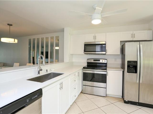 2 BR, 2 BA Apartment 5754 Deauville Cir, Naples, FL 34112
