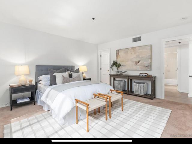 2 BR, 2 BA Apartment 5790 Friars Road, Unit F5, San Diego, CA 92110