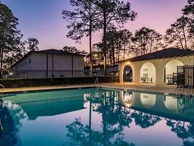 2 BR, 2 BA Apartment 5800 Altama Ave Unit 042, Brunswick, GA 31525