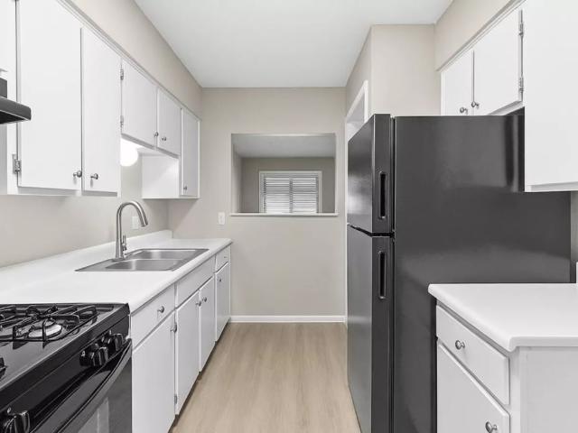 2 BR, 2 BA Apartment 5800 Wellington Dr Unit 204, Austin, TX 78723