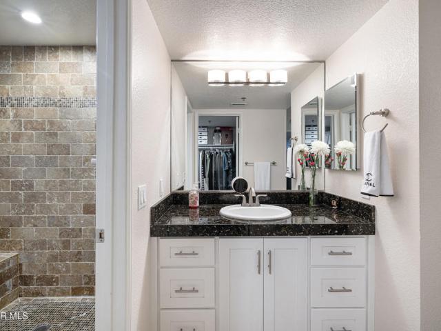 2 BR, 2 BA Apartment 5837 Oak Bend Lane, Oak Park, CA 91377