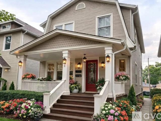 2 BR, 1 BA Apartment 5837 W Peterson Ave, Unit 1, Chicago, IL 60646