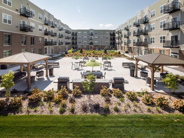 2 BR, 2 BA Apartment 5891 Rice Creek Parkway Unit 2 428, Saint Paul, MN 55126