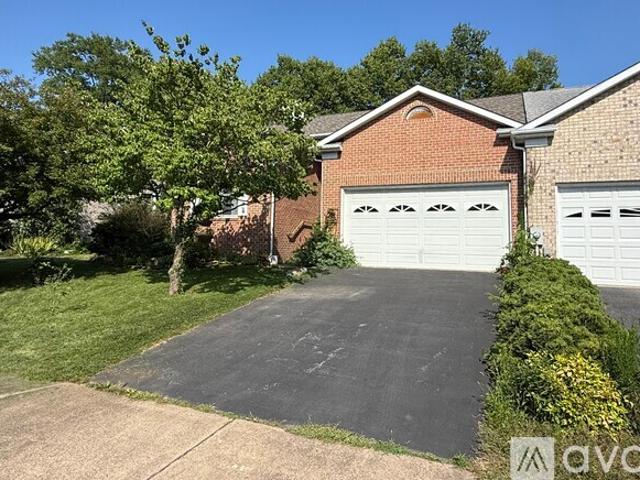 2 BR, 2 BA Apartment 58 Bon Aire Drive, Unit 1, Shepherdstown, WV 25443