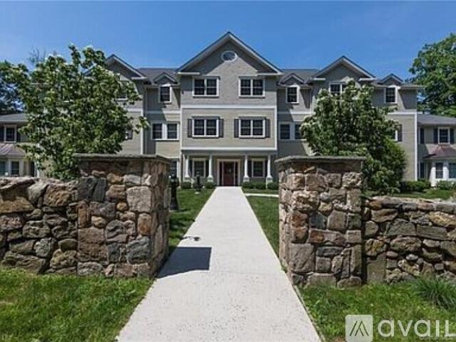 2 BR, 2 BA Apartment 593 Main St, Unit 303, Ridgefield, CT 06877