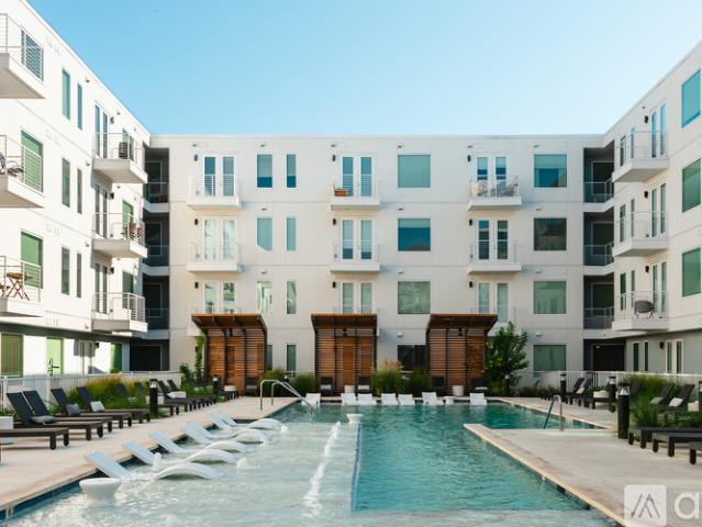 2 BR, 2 BA Apartment 5900 Cameron Road, Unit 1116, Austin, TX 78723