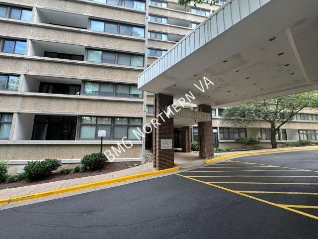 2 BR, 2 BA Apartment 5911 Edsall Rd, Alexandria, VA 22304