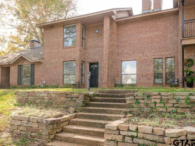 2 BR, 2 BA Apartment 5917 Hollytree Dr, Tyler, TX 75703