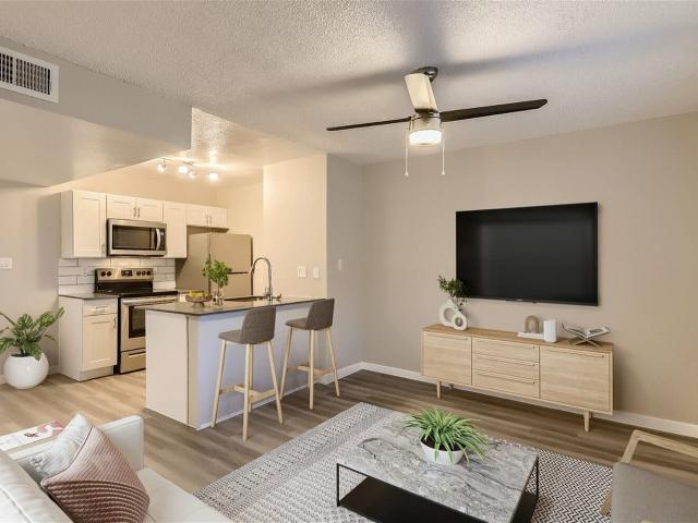 2 BR, 2 BA Apartment 5920 W Laurie Ln Unit 120, Glendale, AZ 85302