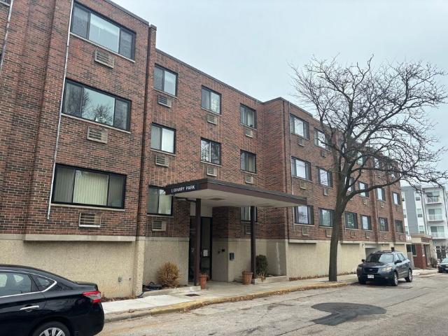 2 BR, 2 BA Apartment 5947 7th Avenue, Kenosha, WI 53140