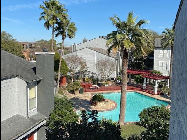 2 BR, 2 BA Apartment 5959 Bonhomme Road Unit 334R, Houston, TX 77036