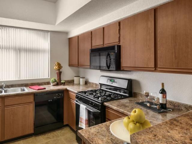2 BR, 2 BA Apartment 5959 West Utopia Road Unit 1 2068, Glendale, AZ 85308