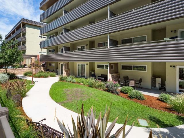 2 BR, 2 BA Apartment 5959 Van Alstine Ave Unit 42, Carmichael, CA 95608