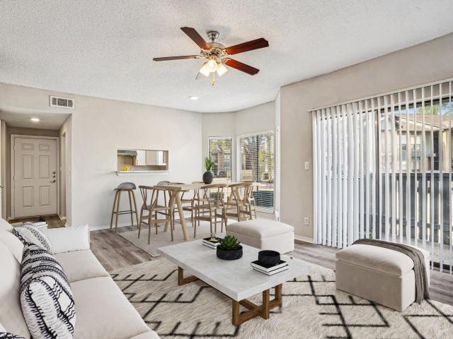 2 BR, 2 BA Apartment 5013 Peninsula Way Unit 5209 232, Garland, TX 75043