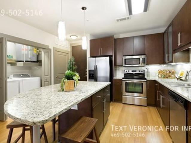 2 BR, 2 BA Apartment 507 Pressler St, Austin, TX 78703