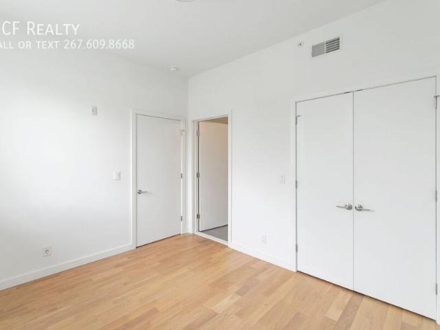 2 BR, 2 BA Apartment 507 S 8th Street, Philadelphia, PA 19147