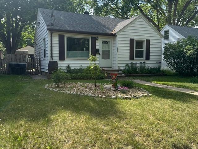 2 BR, 2 BA Apartment 5049 N Washburn Ave, Minneapolis, MN 55430