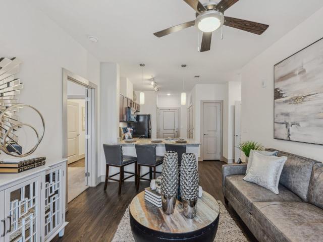 2 BR, 2 BA Apartment 505 E Sheridan Ave Unit 2318, Oklahoma City, OK 73104