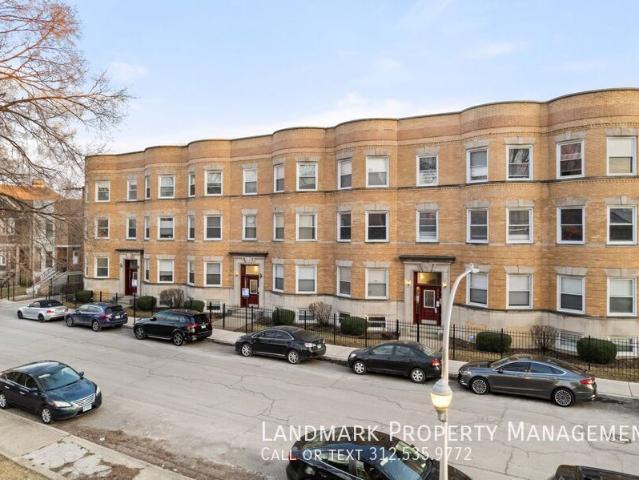 2 BR, 2 BA Apartment 509 East 44th Street, Chicago, IL 60653