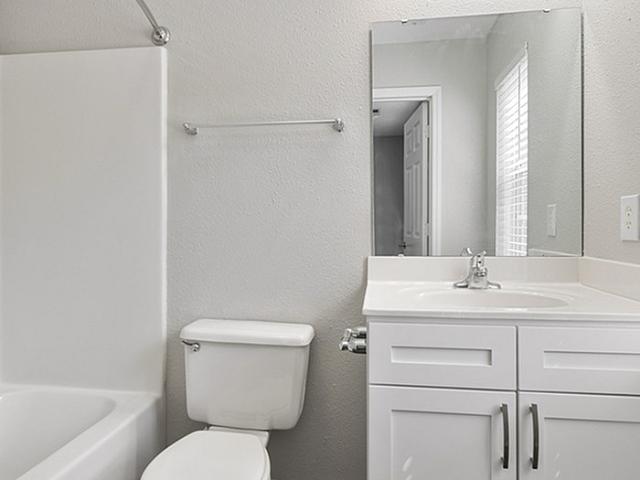 2 BR, 2 BA Apartment 50 Brookford Pl Ct Unit 633, Winston Salem, NC 27104