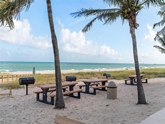 2 BR, 2 BA Apartment 5100 North Ocean Boulevard, Lauderdale by the Sea, FL 33308