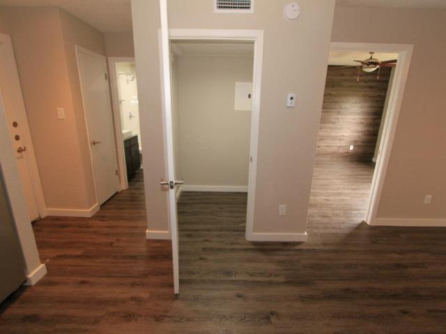 2 BR, 2 BA Apartment 5112 South 1st Street Unit 221, Austin, TX 78745