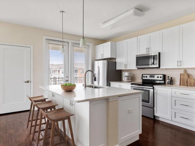 2 BR, 2 BA Apartment 5116 Gate Parkway North Unit 2203, Jacksonville, FL 32256