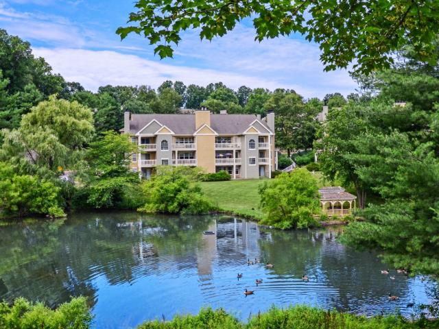 2 BR, 2 BA Apartment 512 Coventry Lane Unit 1110, Glen Mills, PA 19342