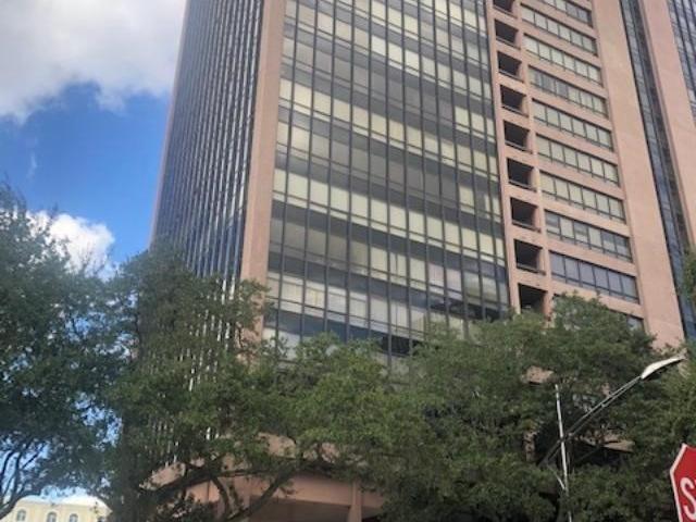 2 BR, 2 BA Apartment 5150 Hidalgo Street, Houston, TX 77056