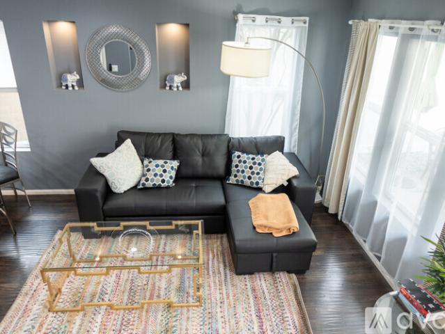 2 BR, 2 BA Apartment 5151 Riverton Ave, Unit 1, North Hollywood, CA 91601