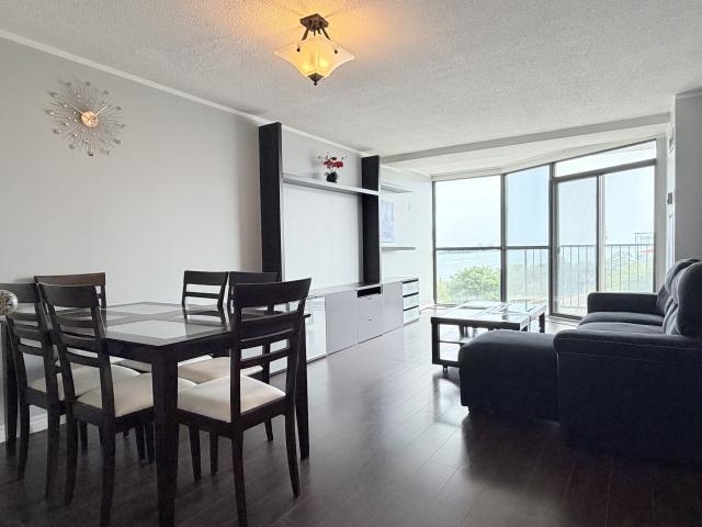 2 BR, 2 BA Apartment 515 Riverside Dr W, Windsor, ON N9A 7C3