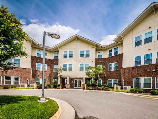 2 BR, 2 BA Apartment 518 Halifax St Petersburg, VA 23803
