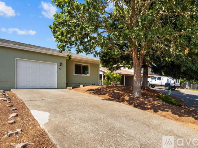 2 BR, 2 BA Apartment 518 NE Dallas Dr, Dallas, OR 97338