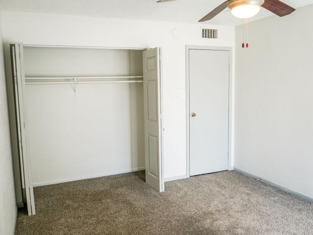 2 BR, 2 BA Apartment 520 Dowlen Road Unit 148, Beaumont, TX 77706
