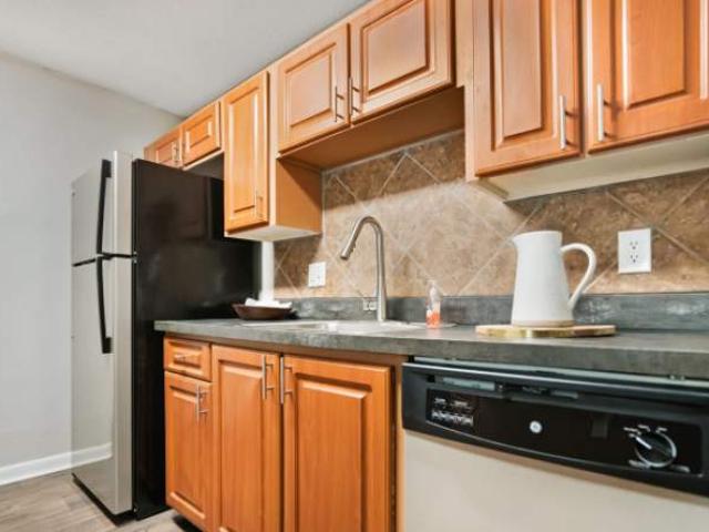 2 BR, 2 BA Apartment 5224 Long Rd, Orlando, FL 32808