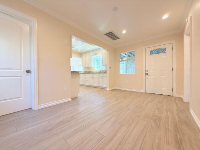 2 BR, 2 BA Apartment 5227 Strohm Ave, Toluca Terrace, CA 91601