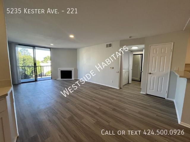 2 BR, 2 BA Apartment 5235 Kester Ave Sherman Oaks, CA 91411